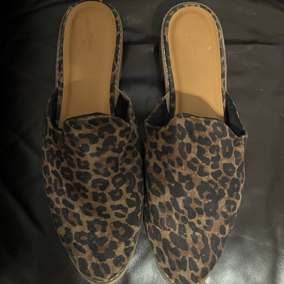 Universal Thread | Shoes | Womens Universal Thread Cheetah Mules | Poshmark